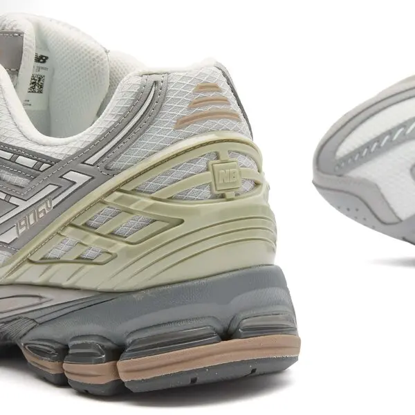 NEW BALANCE 1906 Logo Patch Sneakers - Gray