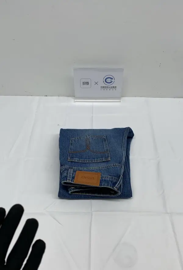 Versace High-waisted Straight-leg Jeans With Medusa '95 Hardware - Blue