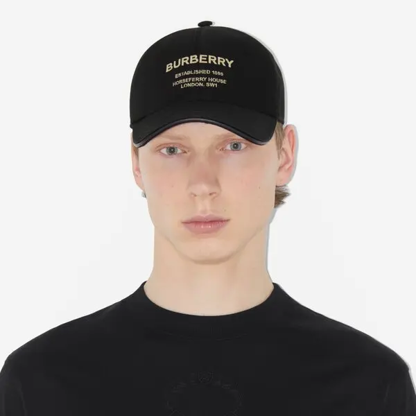 Burberry Baseball Cap With Horseferry Embroidery - Black