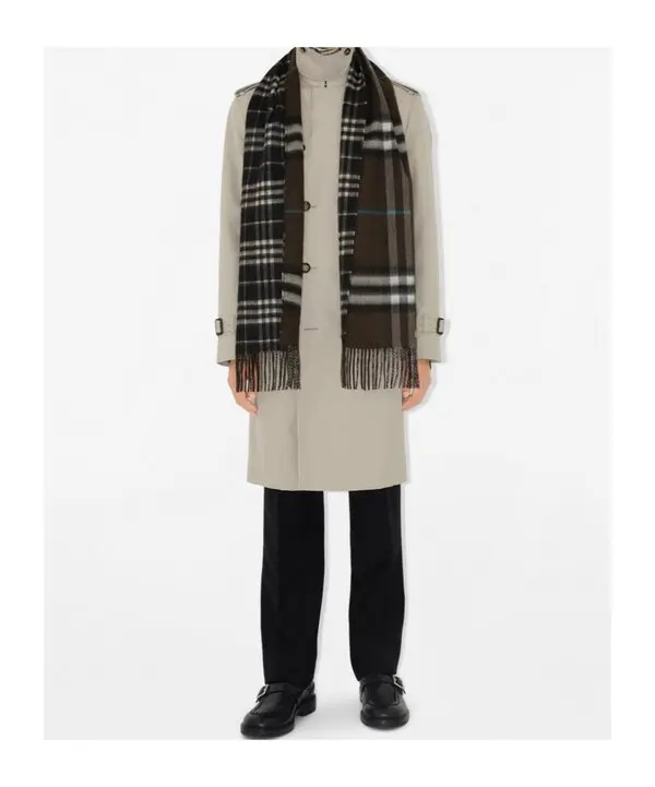 Burberry Reversible Contrast Check Fringed Scarf - Snug/black