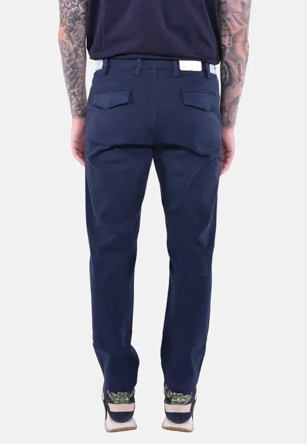 Eleventy Regular-fit Pleated Trousers With Drawstring Closure - Blue