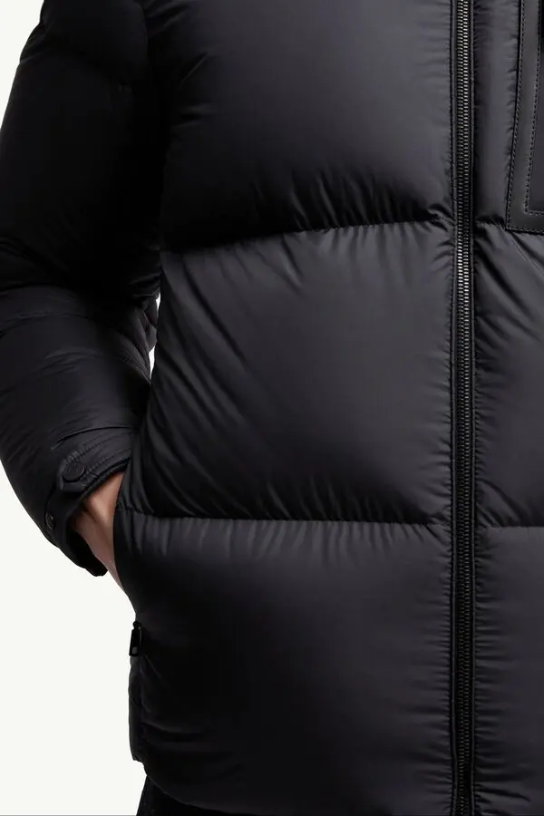 Moncler Chinon Quilted Down Puffer Jacket - Black