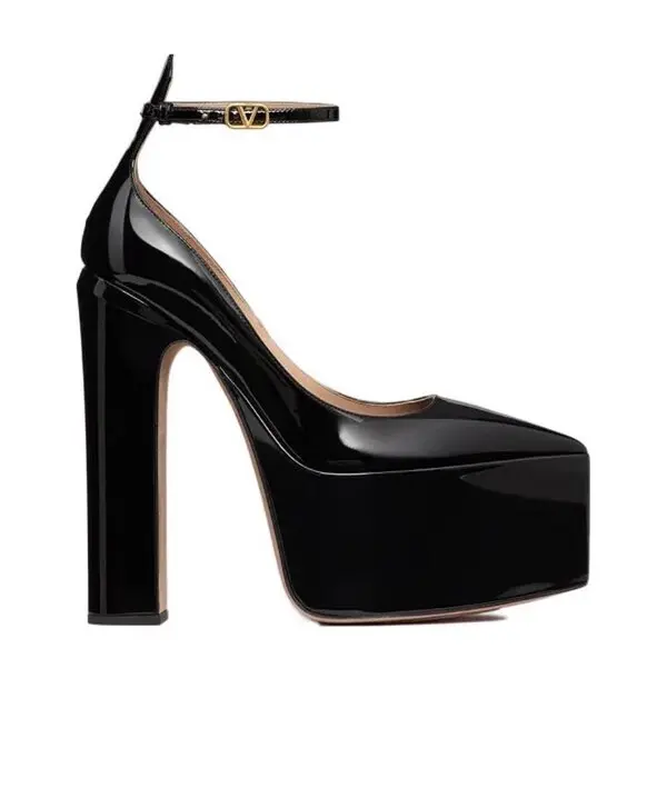 Valentino Garavani Tan-go Vlogo Plaque Platform Pumps - Black