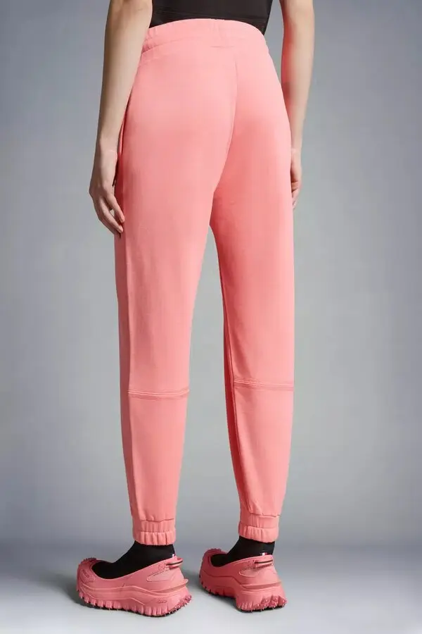 Moncler Elasticated Waistband Sweatpants With Embossed Logo - Pink