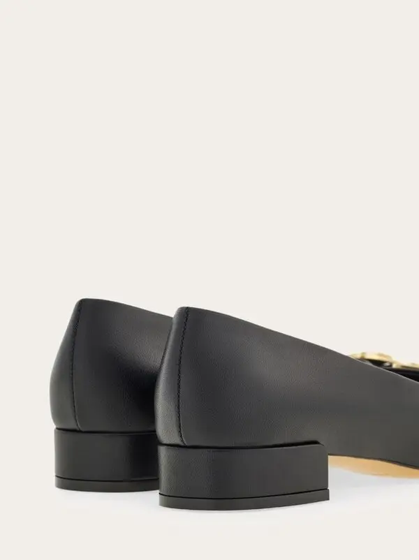 FERRAGAMO Vara Plate Ballet Flats - Black