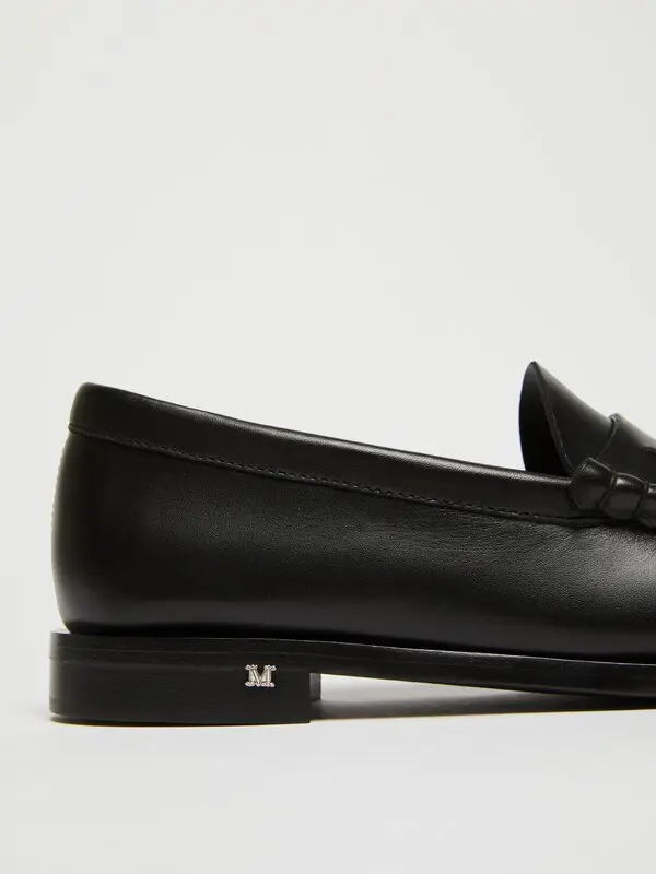 Max Mara Natural Leather Moccasins With Embossed Sole