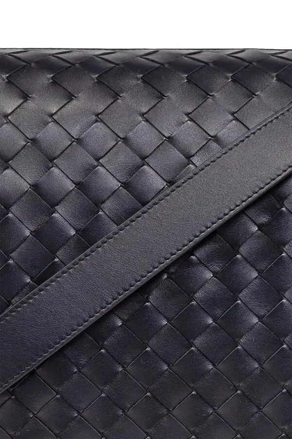 Bottega Veneta Intrecciato Zipped Shoulder Bag