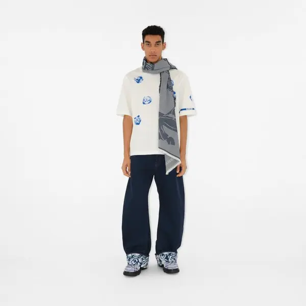 Burberry Equestrian Knight Knitted Fringed-edge Scarf