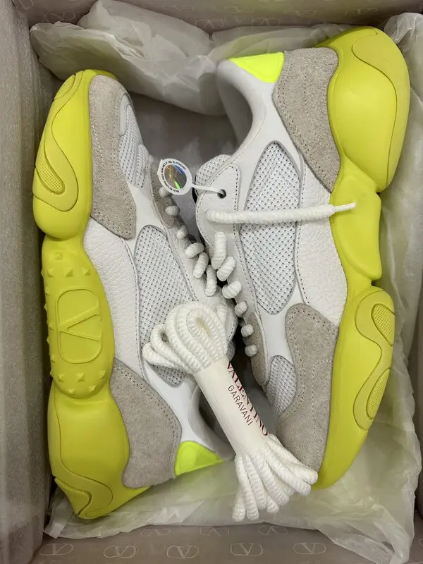 Valentino Garavani Bubbleback Lace-up Sneakers - Yellow