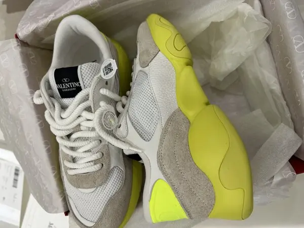 Valentino Garavani Bubbleback Lace-up Sneakers - Yellow