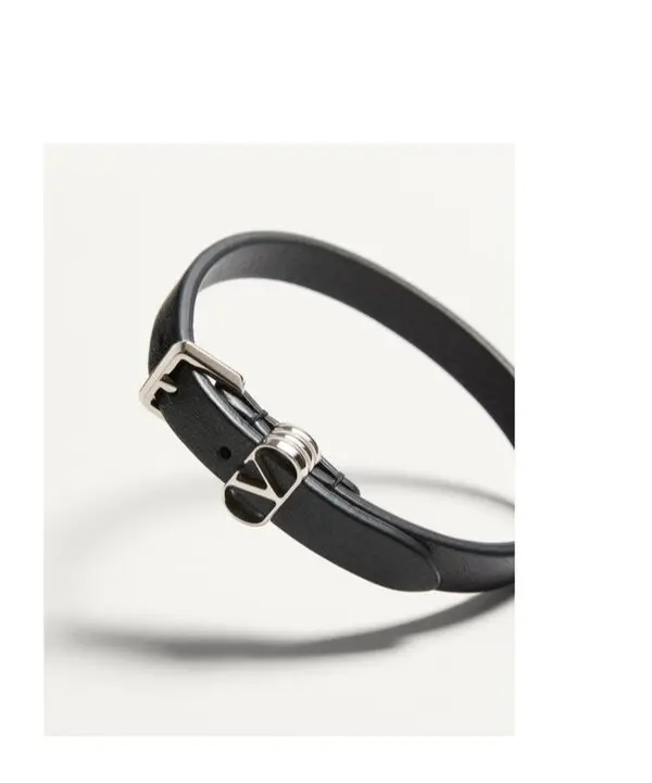 Valentino Garavani Vlogo Signature Buckled Leather Bracelet - Black