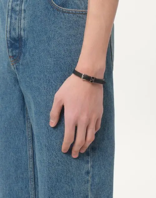Valentino Garavani Vlogo Signature Buckled Leather Bracelet - Black