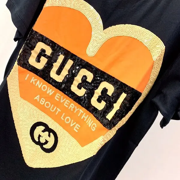 Gucci Sequined Heart "love" T-shirt
