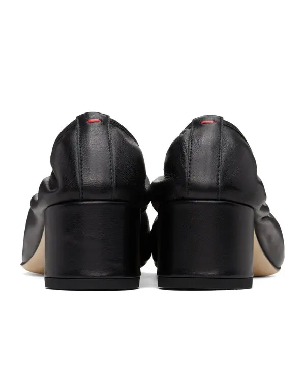AeydĒ Round Toe High Heel Pumps