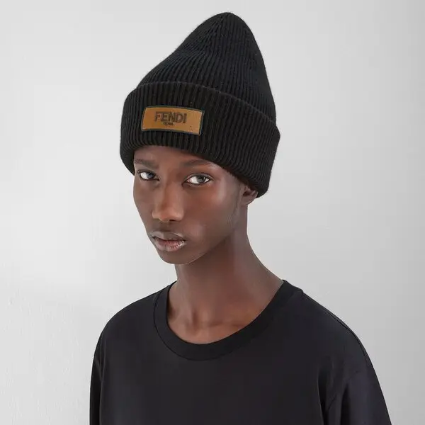 Fendi Logo Patch Beanie - Black