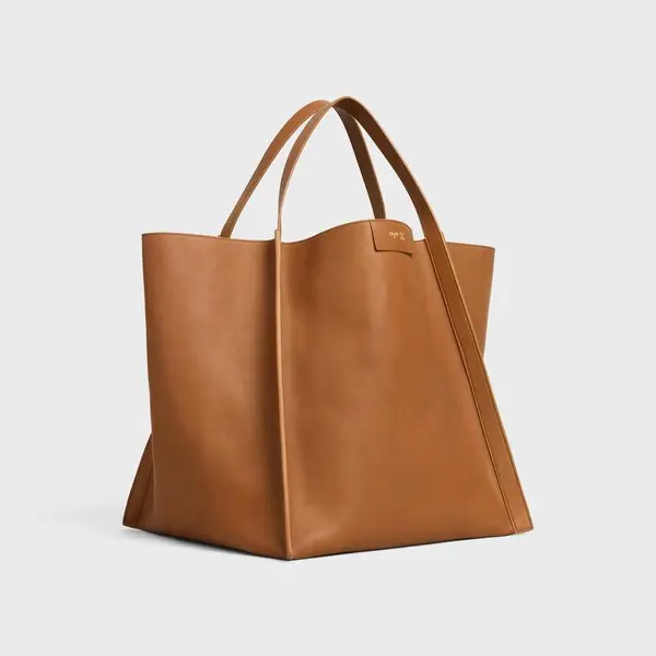 Celine Medium Cube Bag In Calfskin - Light Brown