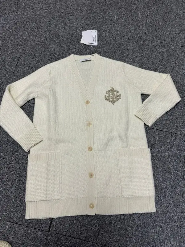 Max Mara V-neck Long-sleeved Sweater With Pockets - White