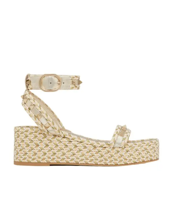 Valentino Garavani Rockstud Flatform Sandal - Nude