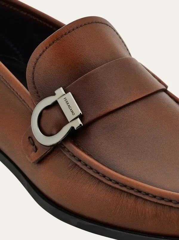FERRAGAMO Gancini Detail Loafers - Brown