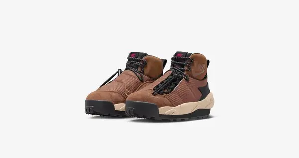 Nike Magmascape Sneakers