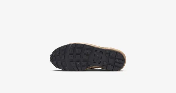 Nike Magmascape Sneakers