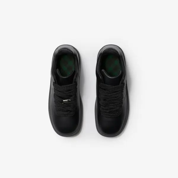 Burberry Round Toe Sneakers