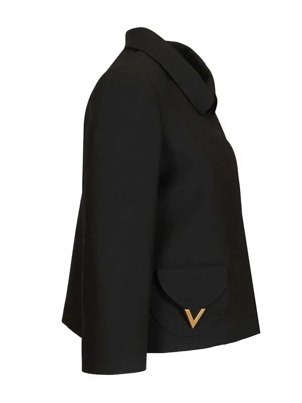 Valentino Garavani Logo Plaque Long Sleeved Jacket