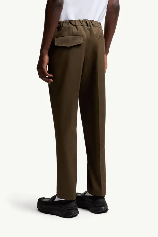 Moncler Tailored Gabardine Trousers With Multiple Pockets - Green