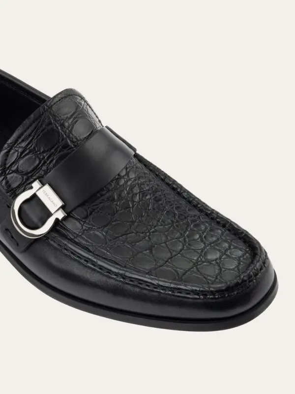 FERRAGAMO Alligator And Calf Leather Loafer With Gancini Ornament - Black
