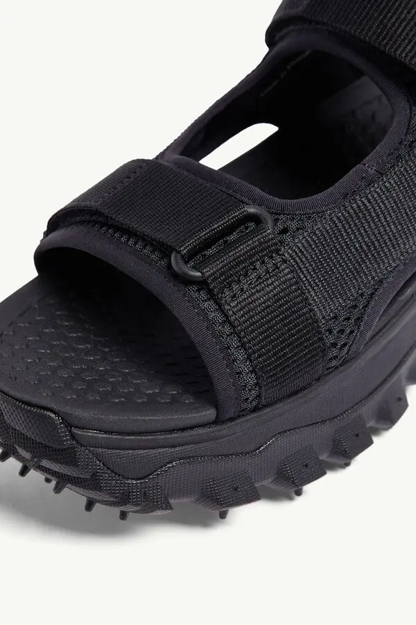 Moncler Trailgrip Vela Sandals - Black