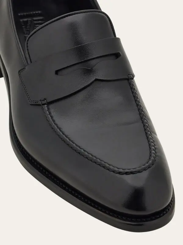 FERRAGAMO Tramezza Penny Loafer - Black