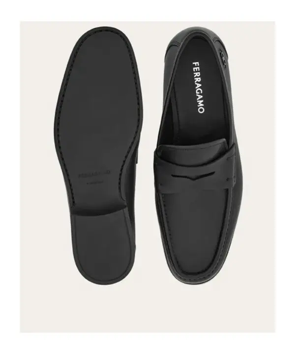 FERRAGAMO Penny Loafer