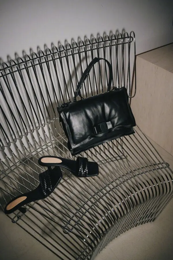 FERRAGAMO Viva Bow Shoulder Bag