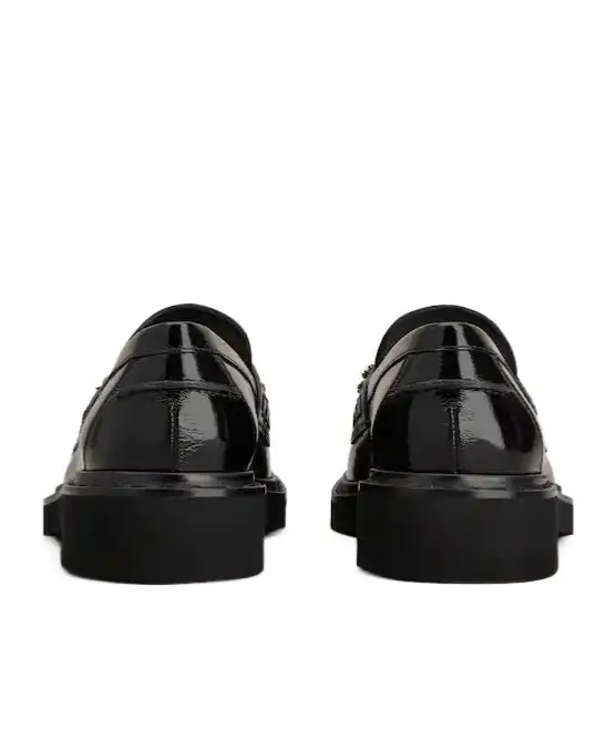ROGER VIVIER Viv Rangers Chain-embellished Loafers