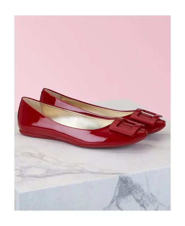 ROGER VIVIER Gommet Ballet Flats With Enamel Buckle - Red