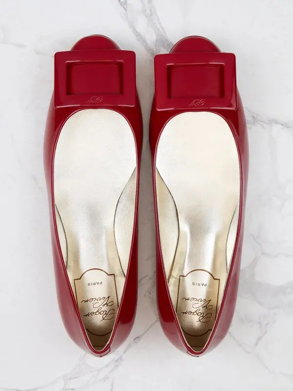 ROGER VIVIER Gommet Ballet Flats With Enamel Buckle - Red
