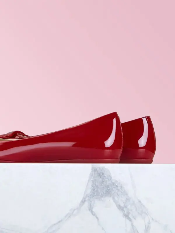 ROGER VIVIER Gommet Ballet Flats With Enamel Buckle - Red