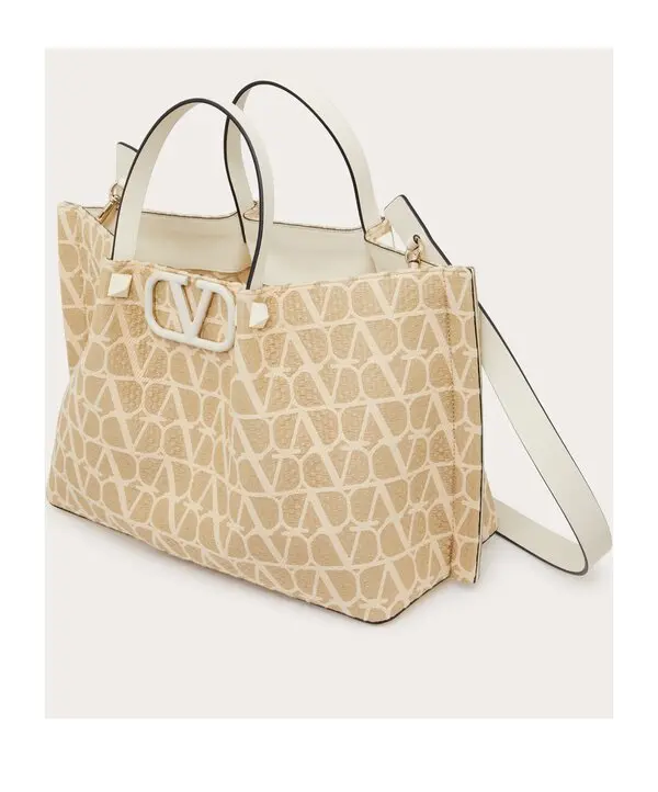 Valentino Garavani Toile Iconographe Logo Plaque Medium Tote Bag - Nude