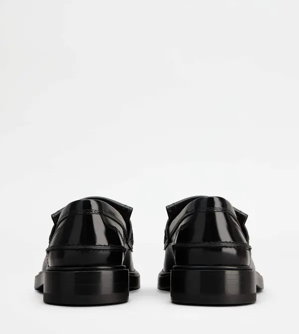 TOD'S Logo-plaque Slip-on Loafers - Black