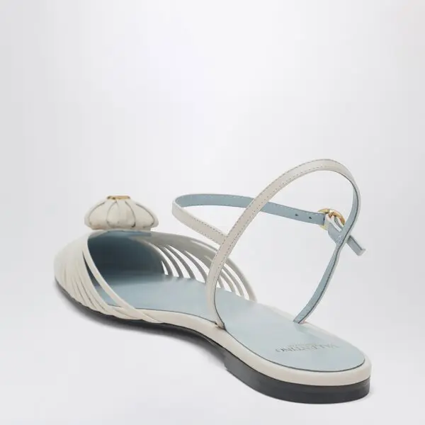 Valentino Garavani Vlogo Signature Pointed Toe Flat - Nude