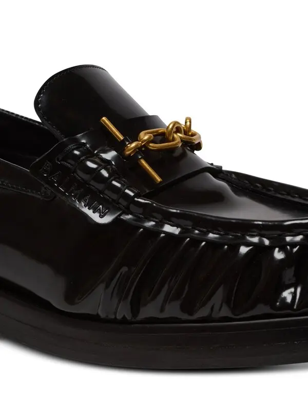 Balmain Sync Glazed Loafers With Gold-tone Chain - Black