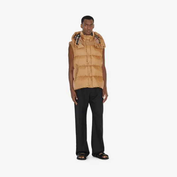 Burberry Padded Long Sleeve Hooded Jacket With Removable Sleeves - Nude