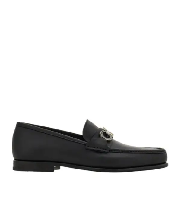 FERRAGAMO Gancini Detail Loafers - Black