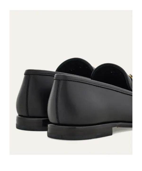 FERRAGAMO Gancini Detail Loafers - Black