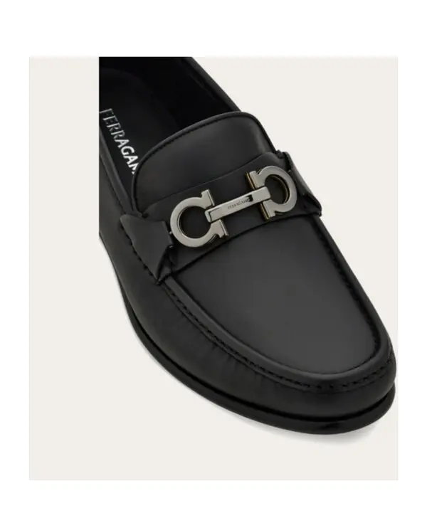 FERRAGAMO Gancini Detail Loafers - Black
