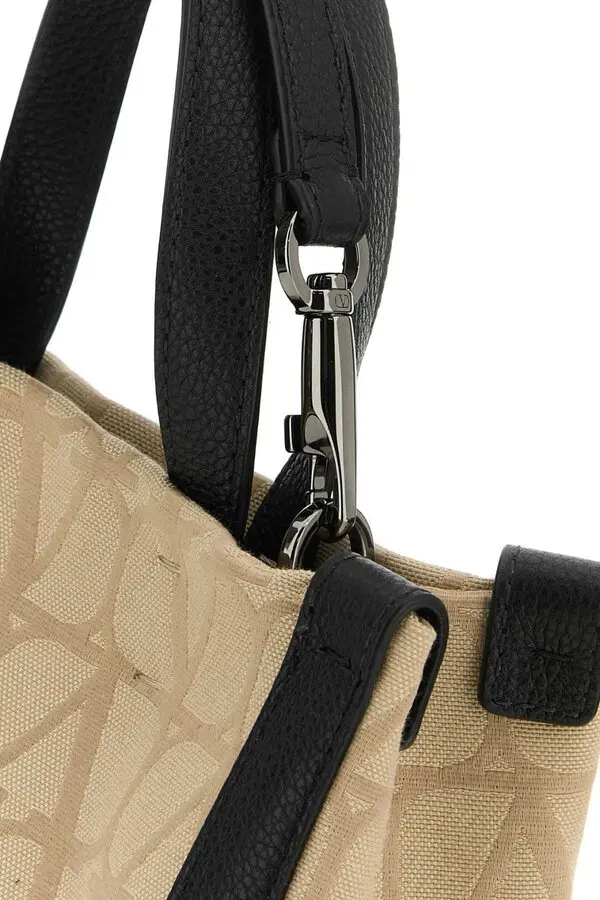 Valentino Garavani All-over Logo Patterned Tote Bag