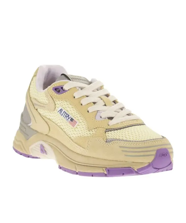 AUTRY Hyperway Low-top Sneakers - Nude