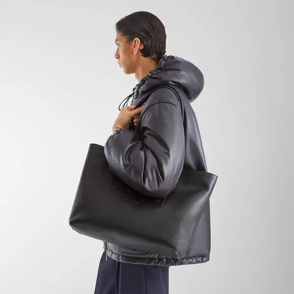 Fendi Roma Logo Embossed Shopper Bag - Black