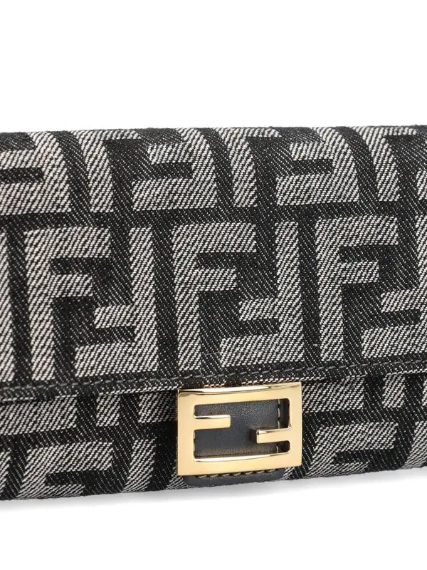 Fendi Baguette Continental Chained Wallet - Nude