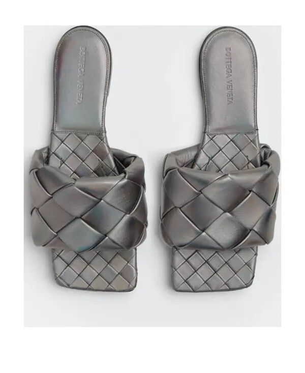 Bottega Veneta Lido Intrecciato Flat Sandals - Gray